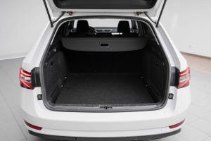 Skoda SuperB 2018 in Peetri, with an engine capacity of 2.00 L and mileage of 286 thousand km for 9500 €, photo 8 on AUTOMOTO.COM.LV