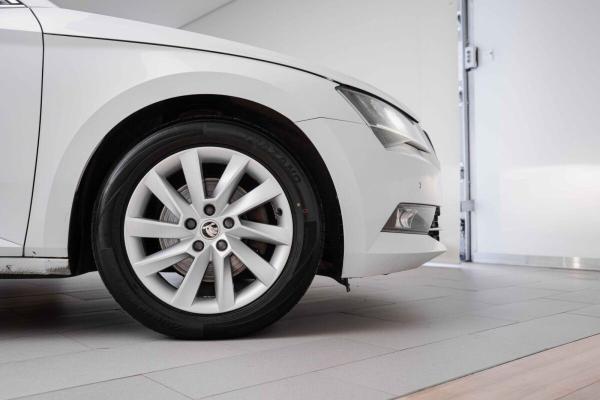 Skoda SuperB 2018 Peetri, ar dzinēja tilpumu 2.00 L un nobraukumu 286 tūkst. km par 9500 €, foto 9 vietnē AUTOMOTO.COM.LV