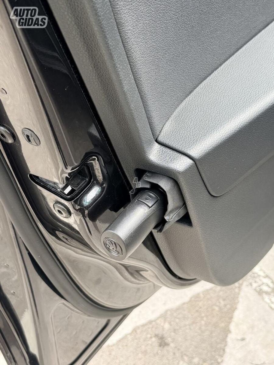 Skoda SuperB 2019 in Klaipeda, with an engine capacity of 2.00 L and mileage of 98 thousand km for 17550 €, photo 15 on AUTOMOTO.COM.LV