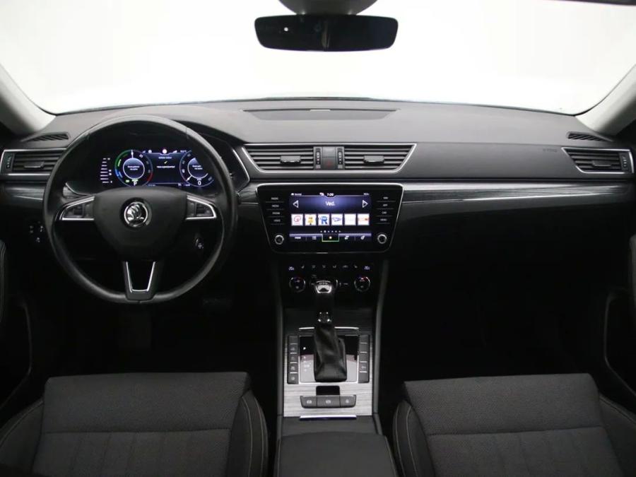 Skoda SuperB 2020 in Vilnius, with an engine capacity of 1.40 L and mileage of 130 thousand km for 18399 €, photo 3 on AUTOMOTO.COM.LV