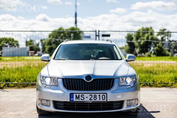 Skoda SuperB 2011 in Riga, with an engine capacity of 2.00 L and mileage of 333 thousand km for 5990 €, photo 3 on AUTOMOTO.COM.LV