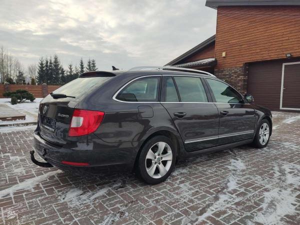 Skoda SuperB 2011 in Pakruojis, with an engine capacity of 1.60 L and mileage of 200 thousand km for 5250 €, photo 3 on AUTOMOTO.COM.LV