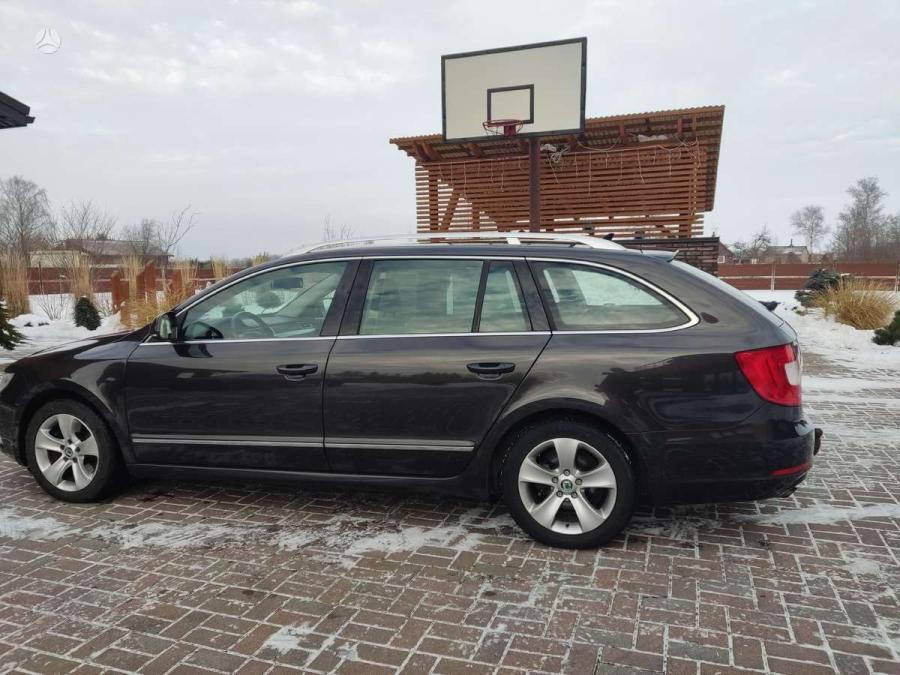 Skoda SuperB 2011 Pakruojis, ar dzinēja tilpumu 1.60 L un nobraukumu 200 tūkst. km par 5250 €, foto 8 vietnē AUTOMOTO.COM.LV