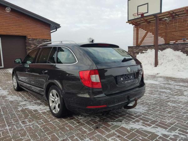 Skoda SuperB 2011 in Pakruojis, with an engine capacity of 1.60 L and mileage of 200 thousand km for 5250 €, photo 10 on AUTOMOTO.COM.LV