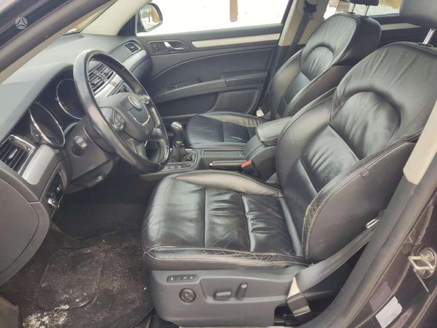 Skoda SuperB 2011 Pakruojis, ar dzinēja tilpumu 1.60 L un nobraukumu 200 tūkst. km par 5250 €, foto 20 vietnē AUTOMOTO.COM.LV