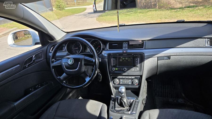 Skoda SuperB 2011 in Panevezys, with an engine capacity of 1.60 L and mileage of 415 thousand km for 3500 €, photo 22 on AUTOMOTO.COM.LV