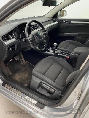Skoda SuperB 2011 Tallina, ar dzinēja tilpumu 1.80 L un nobraukumu 123 tūkst. km par 4500 €, foto 6 vietnē AUTOMOTO.COM.LV