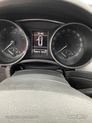 Skoda SuperB 2011 Tallina, ar dzinēja tilpumu 1.80 L un nobraukumu 123 tūkst. km par 4500 €, foto 9 vietnē AUTOMOTO.COM.LV