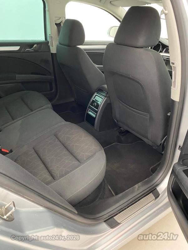 Skoda SuperB 2011 Tallina, ar dzinēja tilpumu 1.80 L un nobraukumu 123 tūkst. km par 4500 €, foto 9 vietnē AUTOMOTO.COM.LV