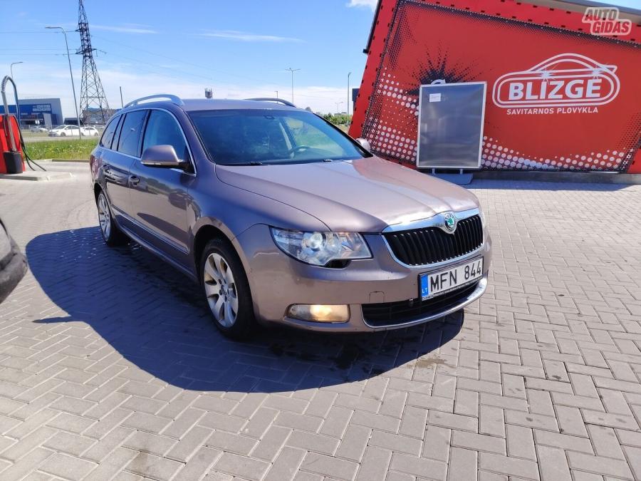 Skoda SuperB 2011 in Mazeikiai, with an engine capacity of 2.00 L and mileage of 373 thousand km for 2650 €, photo 5 on AUTOMOTO.COM.LV