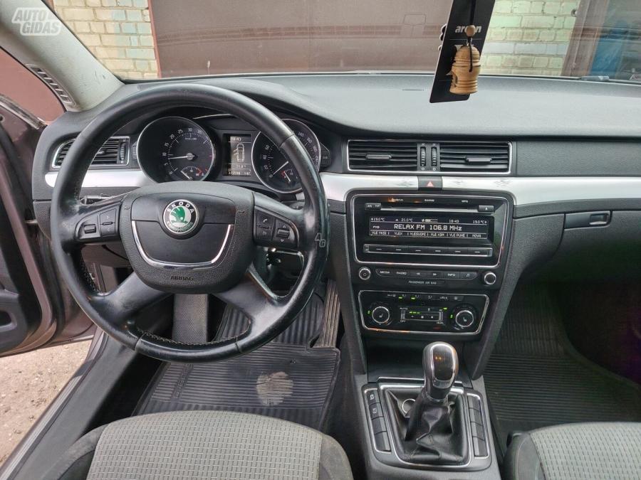 Skoda SuperB 2011 in Mazeikiai, with an engine capacity of 2.00 L and mileage of 373 thousand km for 2650 €, photo 10 on AUTOMOTO.COM.LV