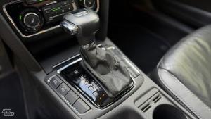 Skoda SuperB 2011 in Vilnius, with an engine capacity of 2.00 L and mileage of 327 thousand km for 3250 €, photo 16 on AUTOMOTO.COM.LV