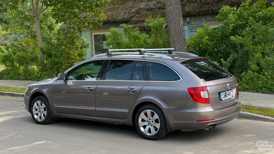 Skoda SuperB 2011 in Vilnius, with an engine capacity of 2.00 L and mileage of 327 thousand km for 3250 €, photo 4 on AUTOMOTO.COM.LV