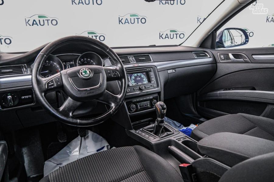 Skoda SuperB 2011 in Kaunas, with an engine capacity of 1.60 L and mileage of 255 thousand km for 5990 €, photo 8 on AUTOMOTO.COM.LV