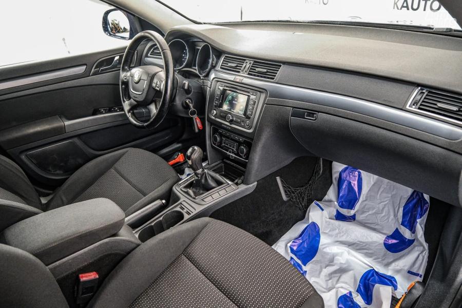 Skoda SuperB 2011 in Kaunas, with an engine capacity of 1.60 L and mileage of 255 thousand km for 5990 €, photo 12 on AUTOMOTO.COM.LV