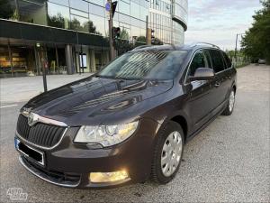 Skoda SuperB 2011 Viļņa, ar dzinēja tilpumu 2.00 L un nobraukumu 390 tūkst. km par 2550 €, foto  vietnē AUTOMOTO.COM.LV
