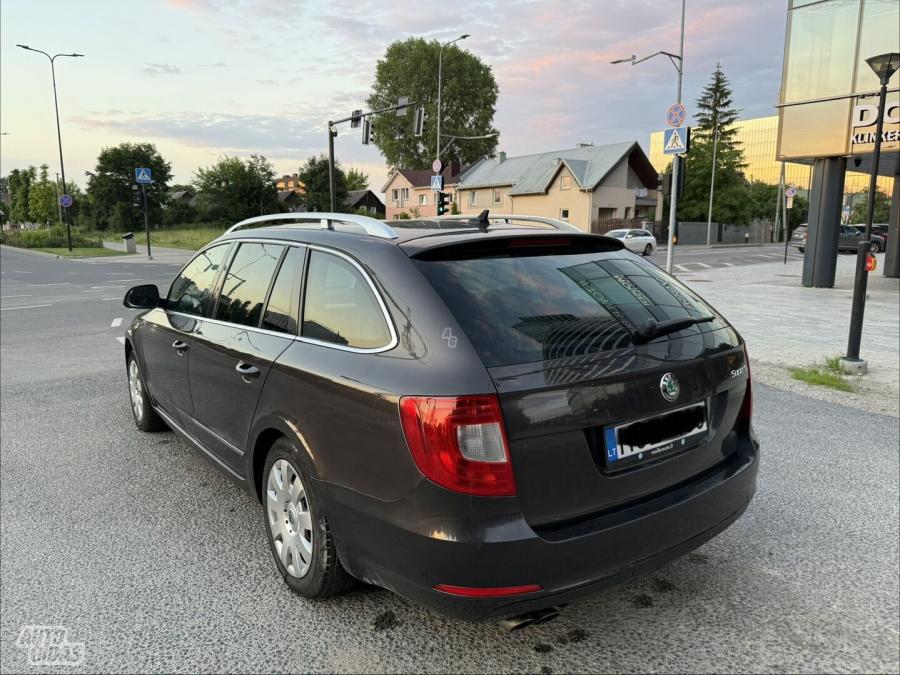 Skoda SuperB 2011 in Vilnius, with an engine capacity of 2.00 L and mileage of 390 thousand km for 2550 €, photo 3 on AUTOMOTO.COM.LV