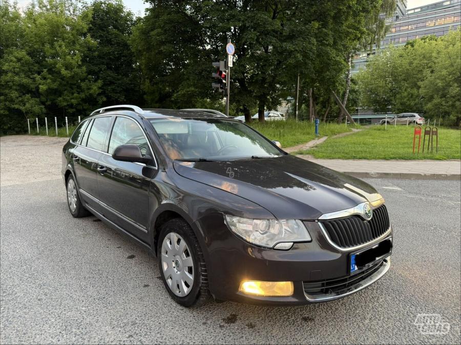 Skoda SuperB 2011 in Vilnius, with an engine capacity of 2.00 L and mileage of 390 thousand km for 2550 €, photo 5 on AUTOMOTO.COM.LV