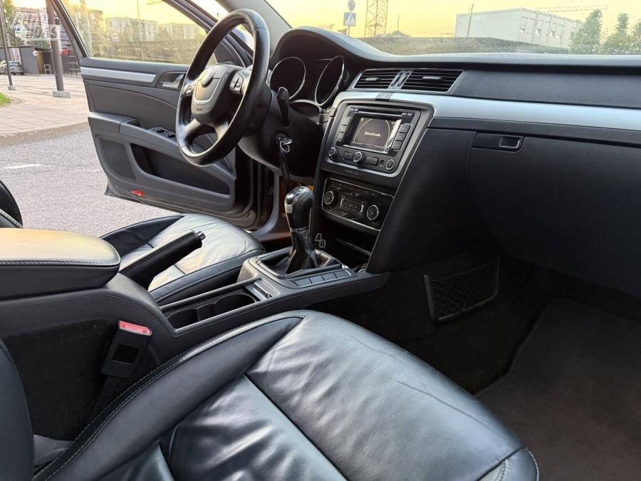 Skoda SuperB 2011 in Vilnius, with an engine capacity of 2.00 L and mileage of 390 thousand km for 2550 €, photo 9 on AUTOMOTO.COM.LV
