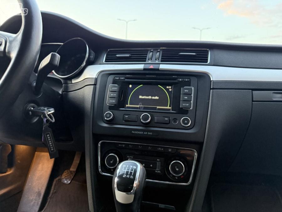 Skoda SuperB 2011 in Vilnius, with an engine capacity of 2.00 L and mileage of 390 thousand km for 2550 €, photo 10 on AUTOMOTO.COM.LV