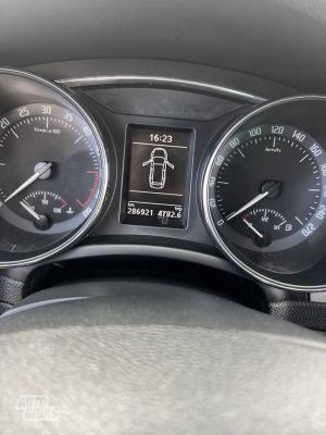 Skoda SuperB 2011 in Vilnius, with an engine capacity of 2.00 L and mileage of 287 thousand km for 5500 €, photo 8 on AUTOMOTO.COM.LV