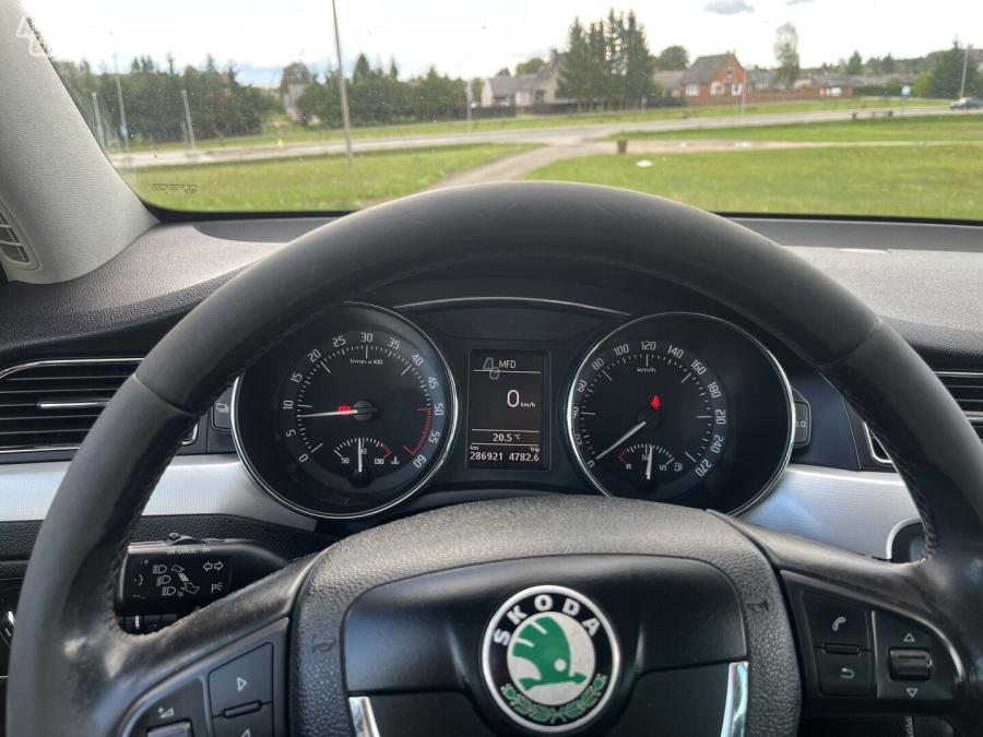 Skoda SuperB 2011 in Vilnius, with an engine capacity of 2.00 L and mileage of 287 thousand km for 5500 €, photo 9 on AUTOMOTO.COM.LV