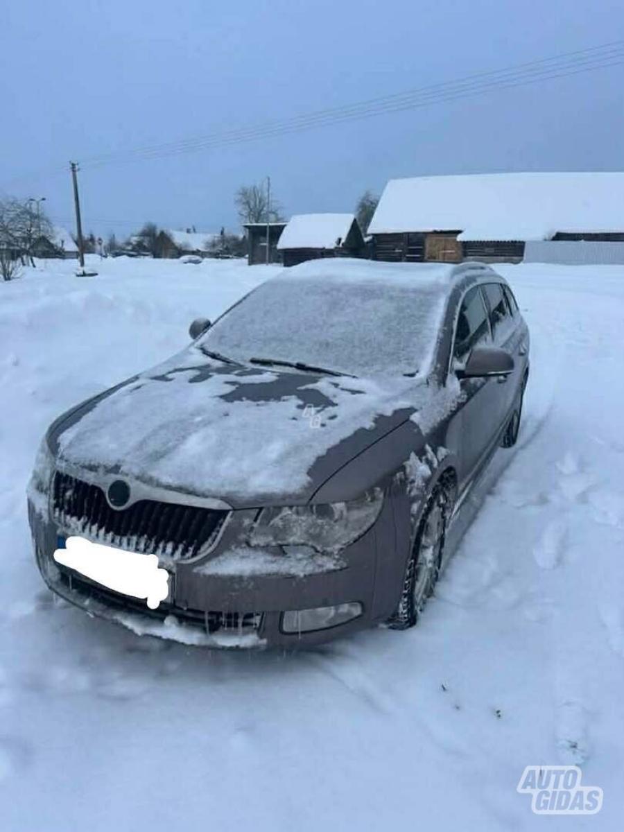 Шкода Суперб 2012 в Вильнюс, объемом двигателя 2.00 л и пробегом 391 тыс. км за 4500 €, фото 1 на AUTOMOTO.COM.LV
