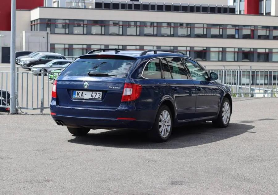Skoda SuperB 2012 in Riga, with an engine capacity of 2.00 L and mileage of 362 thousand km for 3980 €, photo 7 on AUTOMOTO.COM.LV