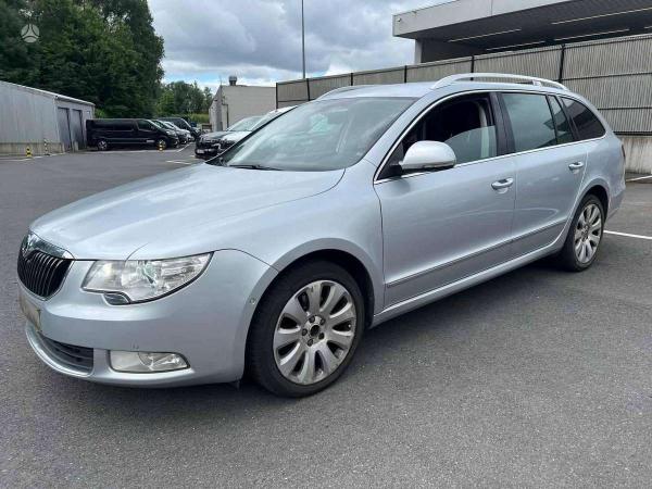 Skoda SuperB 2012 in Taurage, with an engine capacity of 2.00 L and mileage of 300 thousand km for 5350 €, photo 1 on AUTOMOTO.COM.LV