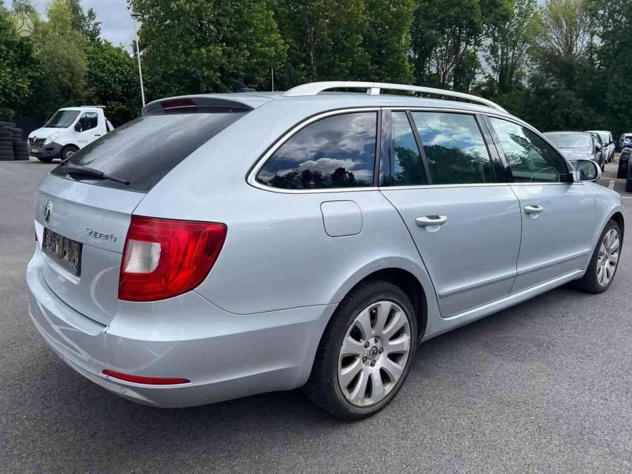 Skoda SuperB 2012 in Taurage, with an engine capacity of 2.00 L and mileage of 300 thousand km for 5350 €, photo 6 on AUTOMOTO.COM.LV