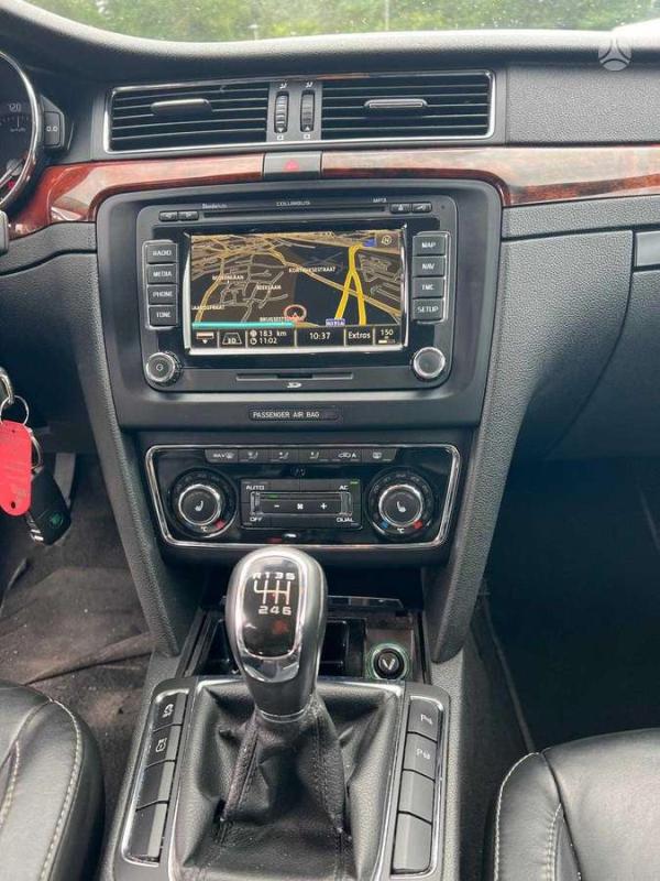 Skoda SuperB 2012 in Taurage, with an engine capacity of 2.00 L and mileage of 300 thousand km for 5350 €, photo 9 on AUTOMOTO.COM.LV
