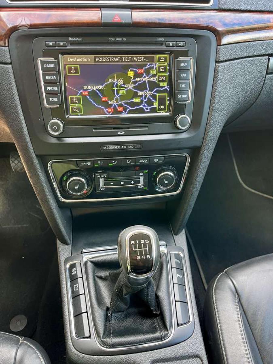 Skoda SuperB 2012 in Siauliai, with an engine capacity of 2.00 L and mileage of 308 thousand km for 5400 €, photo 10 on AUTOMOTO.COM.LV