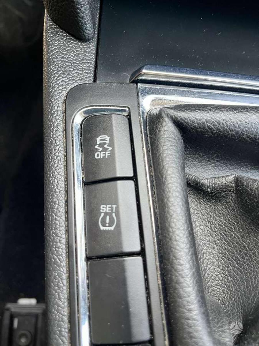 Skoda SuperB 2012 in Siauliai, with an engine capacity of 2.00 L and mileage of 308 thousand km for 5400 €, photo 12 on AUTOMOTO.COM.LV