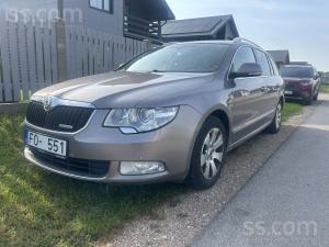 Skoda SuperB 2012 Rīga, ar dzinēja tilpumu 1.60 L un nobraukumu 329 tūkst. km par 4000 €, foto  vietnē AUTOMOTO.COM.LV