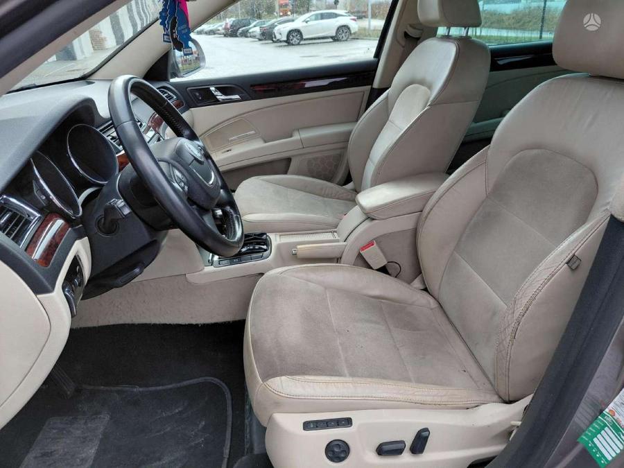 Skoda SuperB 2013 Viļņa, ar dzinēja tilpumu 1.97 L un nobraukumu 225 tūkst. km par 3300 €, foto 7 vietnē AUTOMOTO.COM.LV