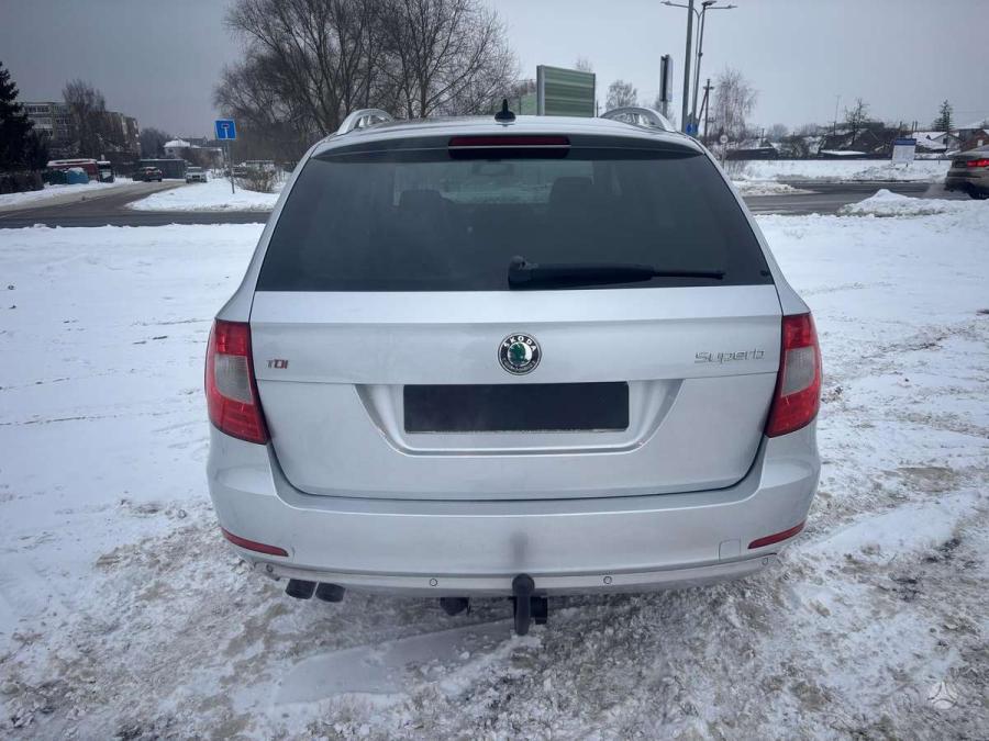 Skoda SuperB 2013 in Taurage, with an engine capacity of 1.97 L and mileage of 230 thousand km for 5990 €, photo 6 on AUTOMOTO.COM.LV