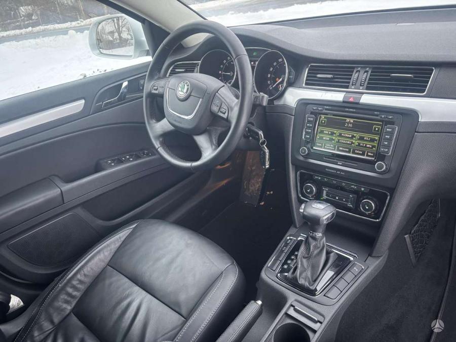 Skoda SuperB 2013 in Taurage, with an engine capacity of 1.97 L and mileage of 230 thousand km for 5990 €, photo 10 on AUTOMOTO.COM.LV