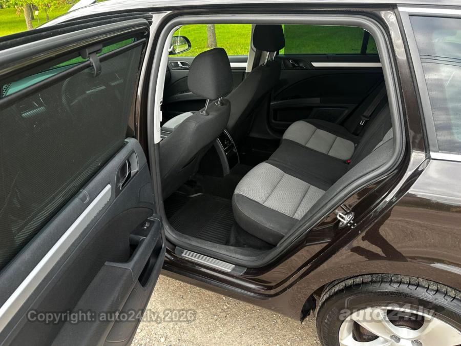 Skoda SuperB 2013 Tallina, ar dzinēja tilpumu 1.60 L un nobraukumu 276 tūkst. km par 6300 €, foto 12 vietnē AUTOMOTO.COM.LV