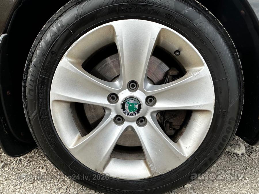 Skoda SuperB 2013 Tallina, ar dzinēja tilpumu 1.60 L un nobraukumu 276 tūkst. km par 6300 €, foto 15 vietnē AUTOMOTO.COM.LV