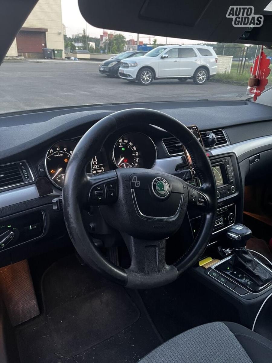 Skoda SuperB 2013 in Vilnius, with an engine capacity of 2.00 L and mileage of 400 thousand km for 3700 €, photo 8 on AUTOMOTO.COM.LV