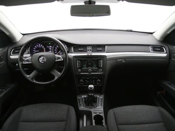 Skoda SuperB 2014 in Vilnius, with an engine capacity of 1.60 L and mileage of 207 thousand km for 6999 €, photo 2 on AUTOMOTO.COM.LV