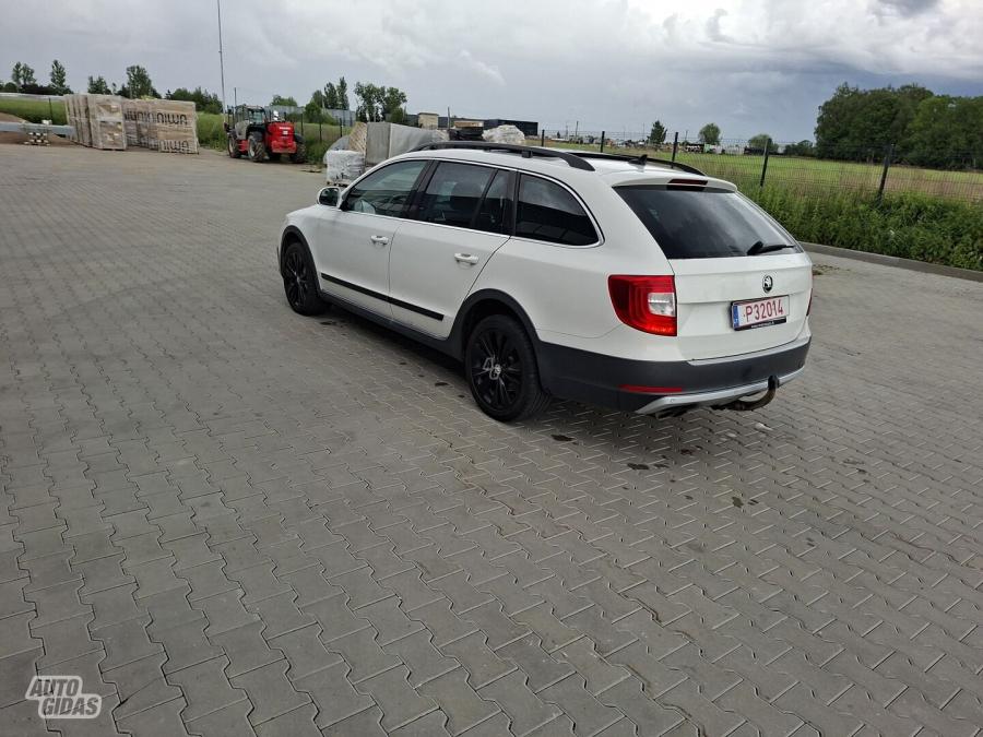 Skoda SuperB 2014 in Kaunas, with an engine capacity of 2.00 L and mileage of 330 thousand km for 5850 €, photo 6 on AUTOMOTO.COM.LV