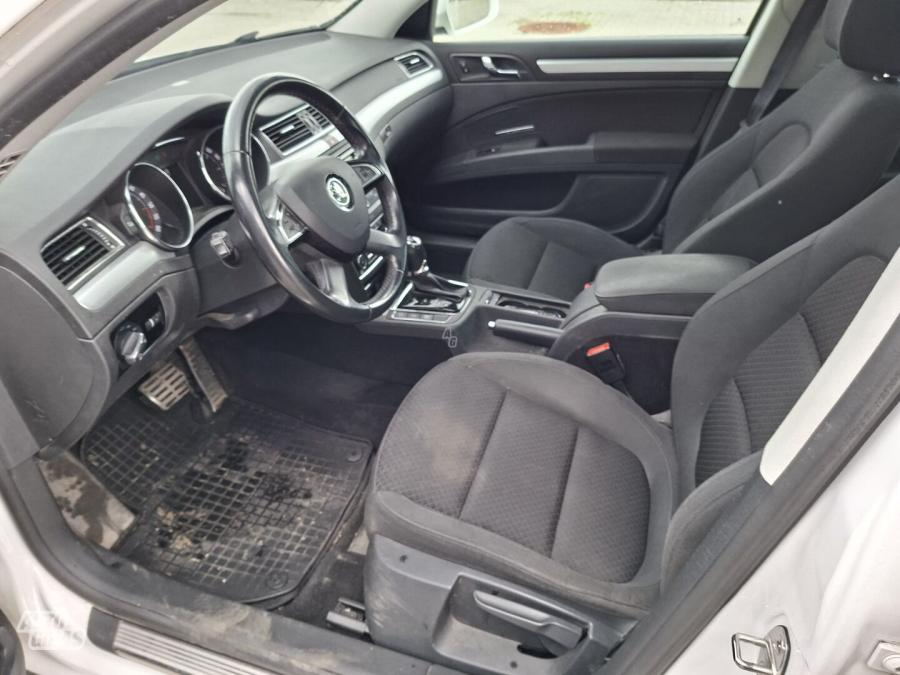 Skoda SuperB 2014 in Kaunas, with an engine capacity of 2.00 L and mileage of 330 thousand km for 5850 €, photo 13 on AUTOMOTO.COM.LV