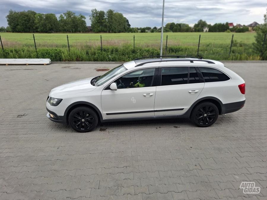Skoda SuperB 2014 in Kaunas, with an engine capacity of 2.00 L and mileage of 330 thousand km for 5850 €, photo 18 on AUTOMOTO.COM.LV