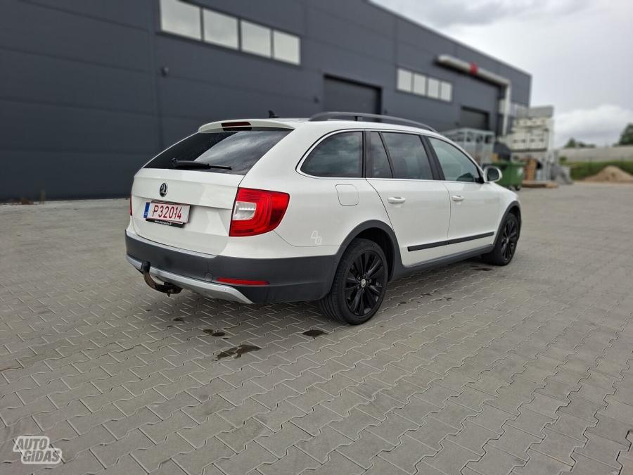 Skoda SuperB 2014 in Kaunas, with an engine capacity of 2.00 L and mileage of 330 thousand km for 5850 €, photo 27 on AUTOMOTO.COM.LV