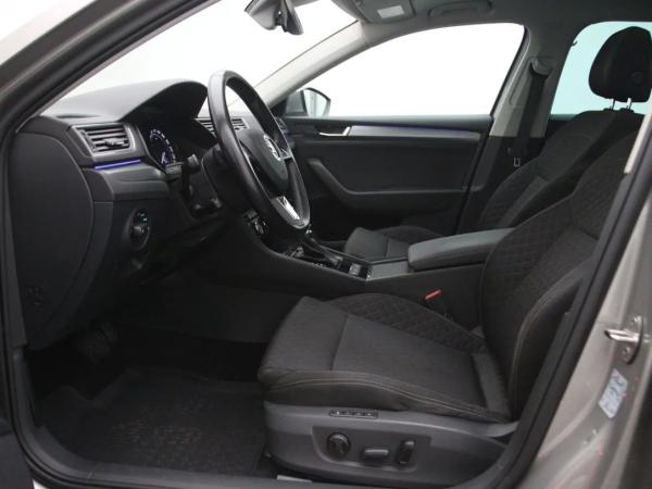 Skoda SuperB 2016 in Vilnius, with an engine capacity of 2.00 L and mileage of 298 thousand km for 10999 €, photo 4 on AUTOMOTO.COM.LV
