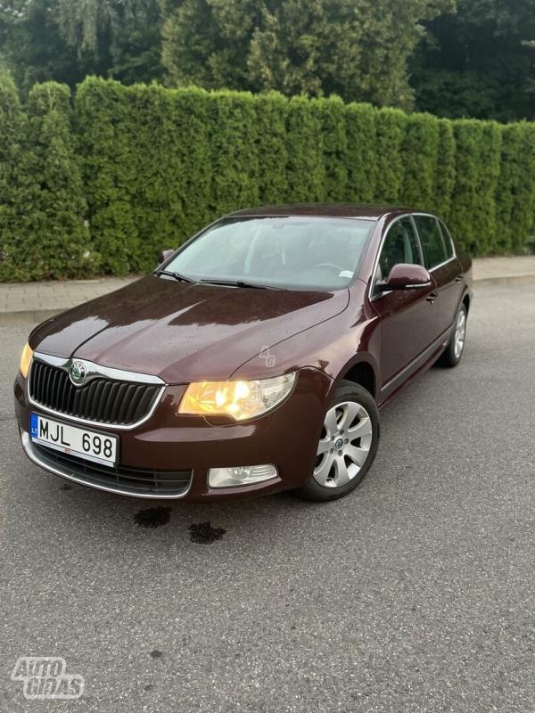 Violet Skoda SuperB 2008 in Vilnius, with an engine capacity of 1.80 L and mileage of 300 thousand km for 1900 €, photo 2 on AUTOMOTO.COM.LV