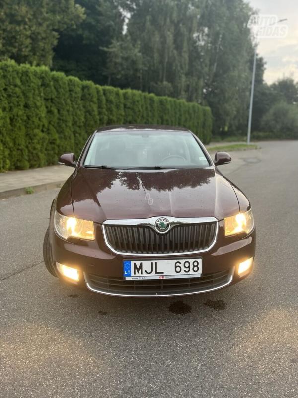 Violet Skoda SuperB 2008 in Vilnius, with an engine capacity of 1.80 L and mileage of 300 thousand km for 1900 €, photo 3 on AUTOMOTO.COM.LV