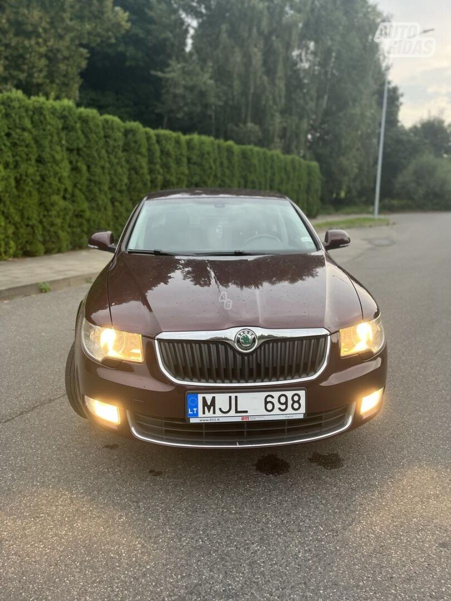 Violet Skoda SuperB 2008 in Vilnius, with an engine capacity of 1.80 L and mileage of 300 thousand km for 1900 €, photo 3 on AUTOMOTO.COM.LV