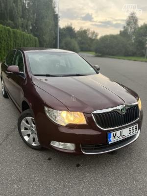 Violet Skoda SuperB 2008 in Vilnius, with an engine capacity of 1.80 L and mileage of 300 thousand km for 1900 €, photo 4 on AUTOMOTO.COM.LV